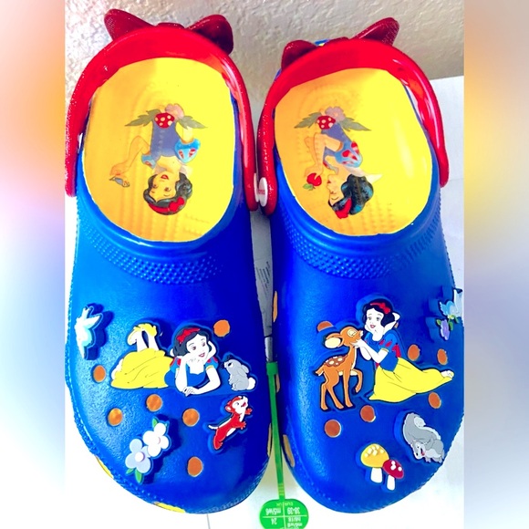 CROCS | Shoes | Crocs X Disney Princess Snow White Classic Clog 29483 ...